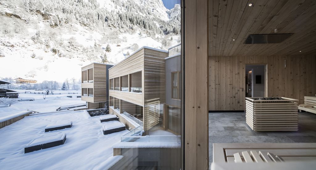 Familienhotel in Südtirol Feuerstein Nature Family Resort ...