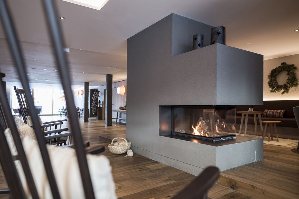 Familienhotel in Südtirol Feuerstein Nature Family Resort ...