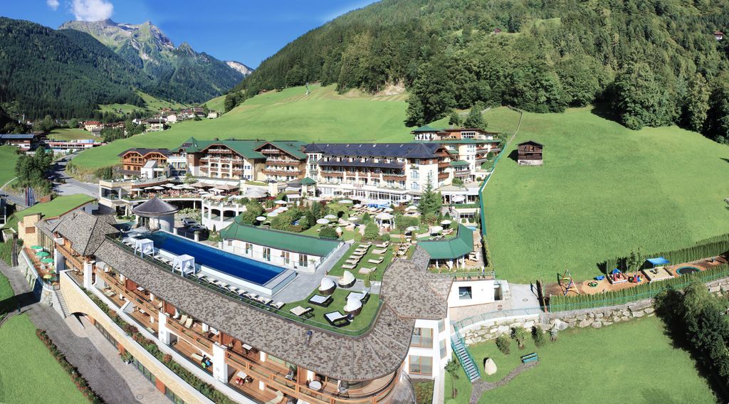 5-Sterne-Hotel Zillertal, Tirol STOCK resort - Familienhotels.de